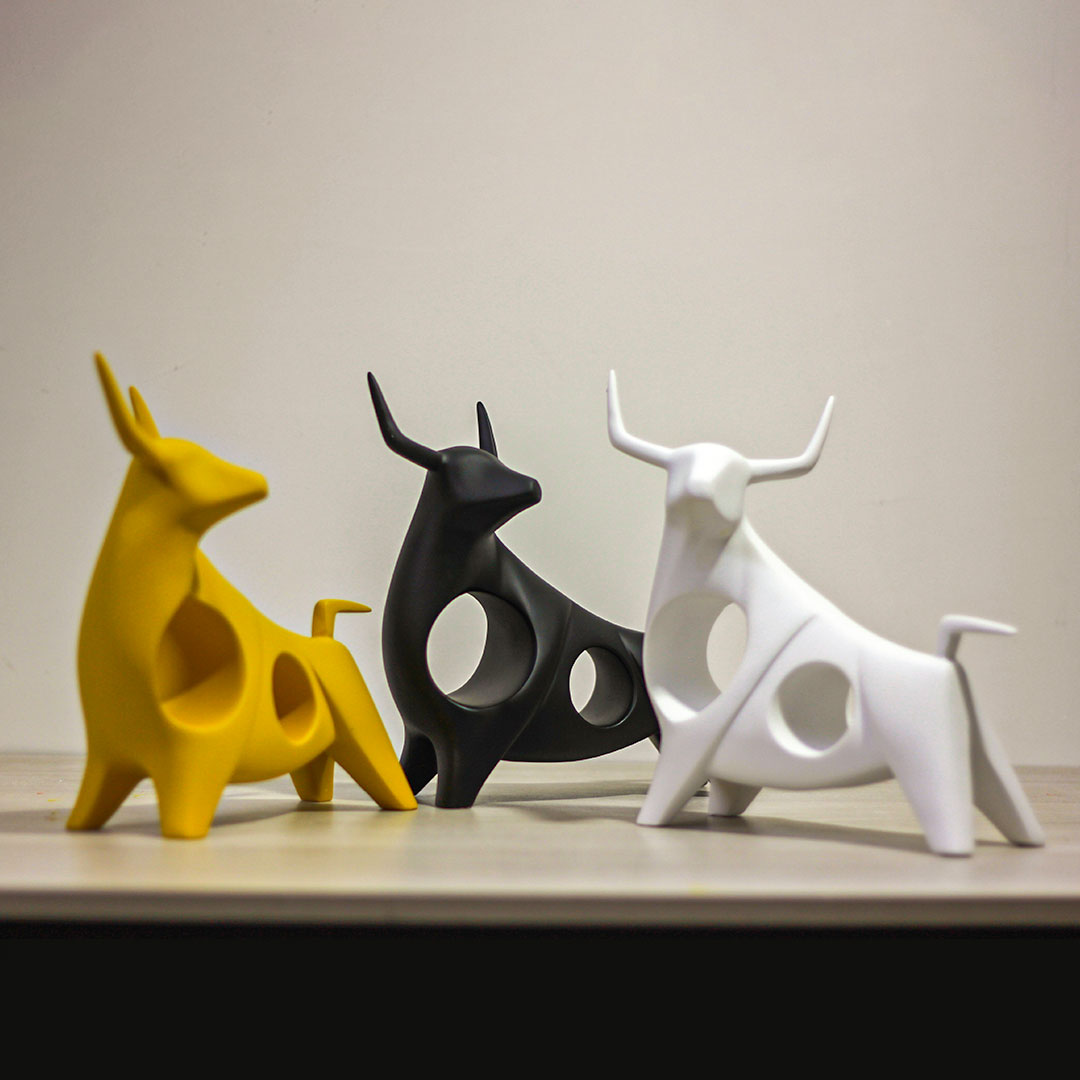 Buy Home Decor Statues Online - Decorative Resin Statues - Décor Helm