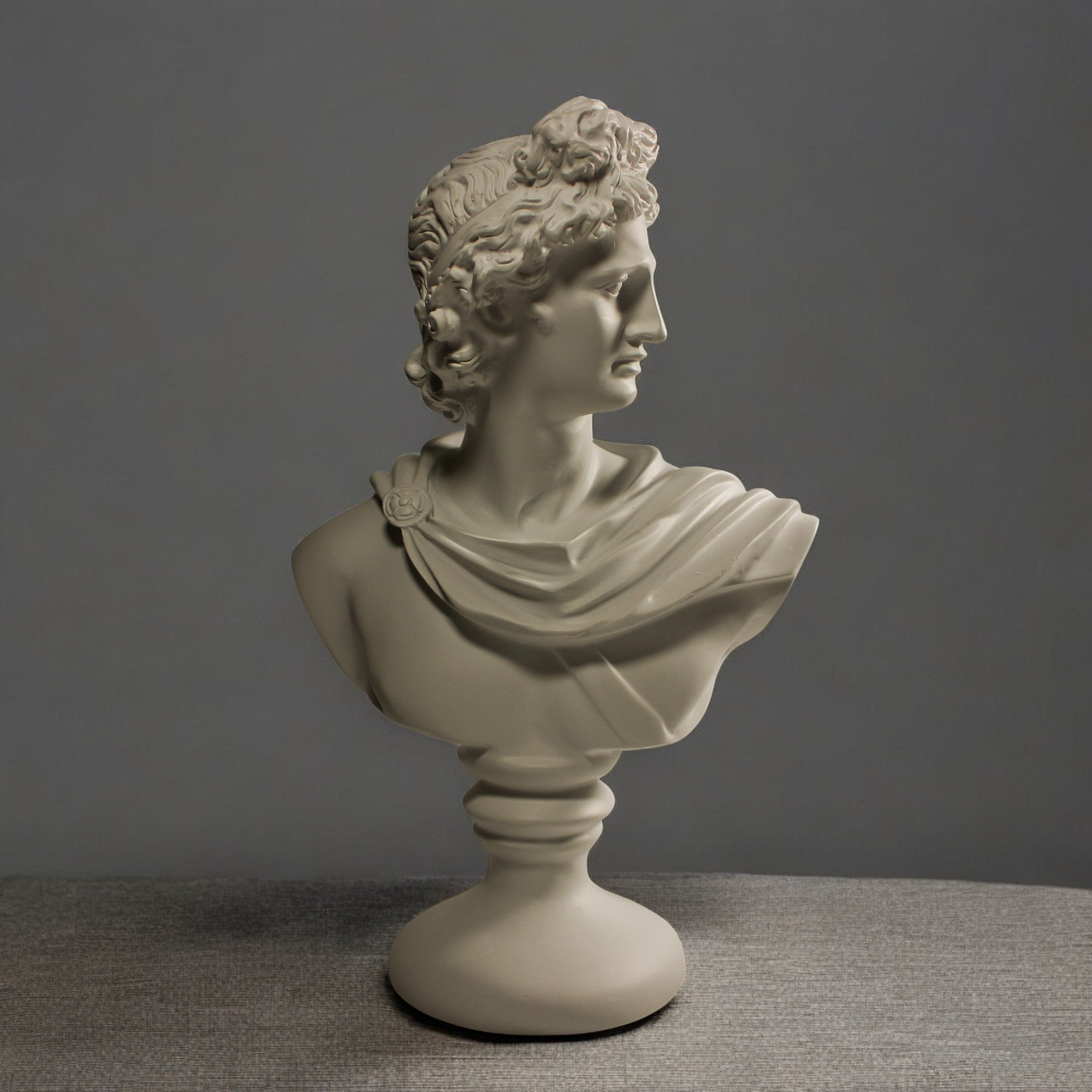 Classic Apollo Bust Resin Sculpture – Décor Helm